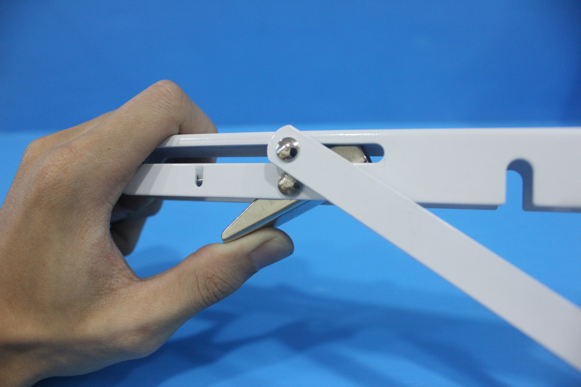 FOLDABLE L-BRACKET - 22cm x 40cm (1 PAIR/PK) - A-Tech